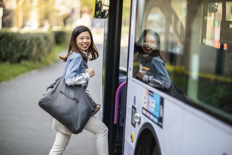 Conference shuttle bus | British Council
